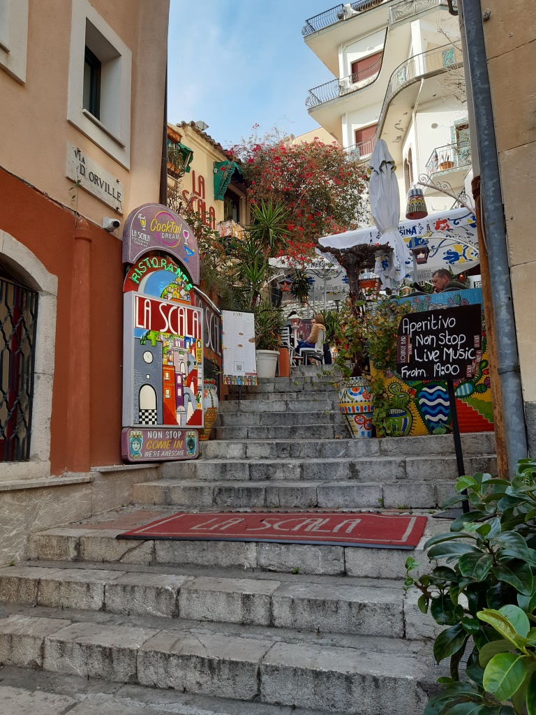 Visitare Taormina – mondi paralleli – 旅行世界