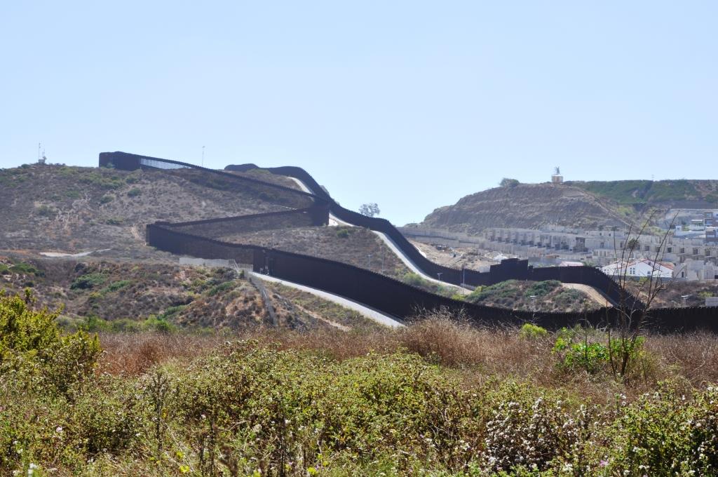 Il Muro di Tijuana tra USA e Messico – mondi paralleli – 旅行世界